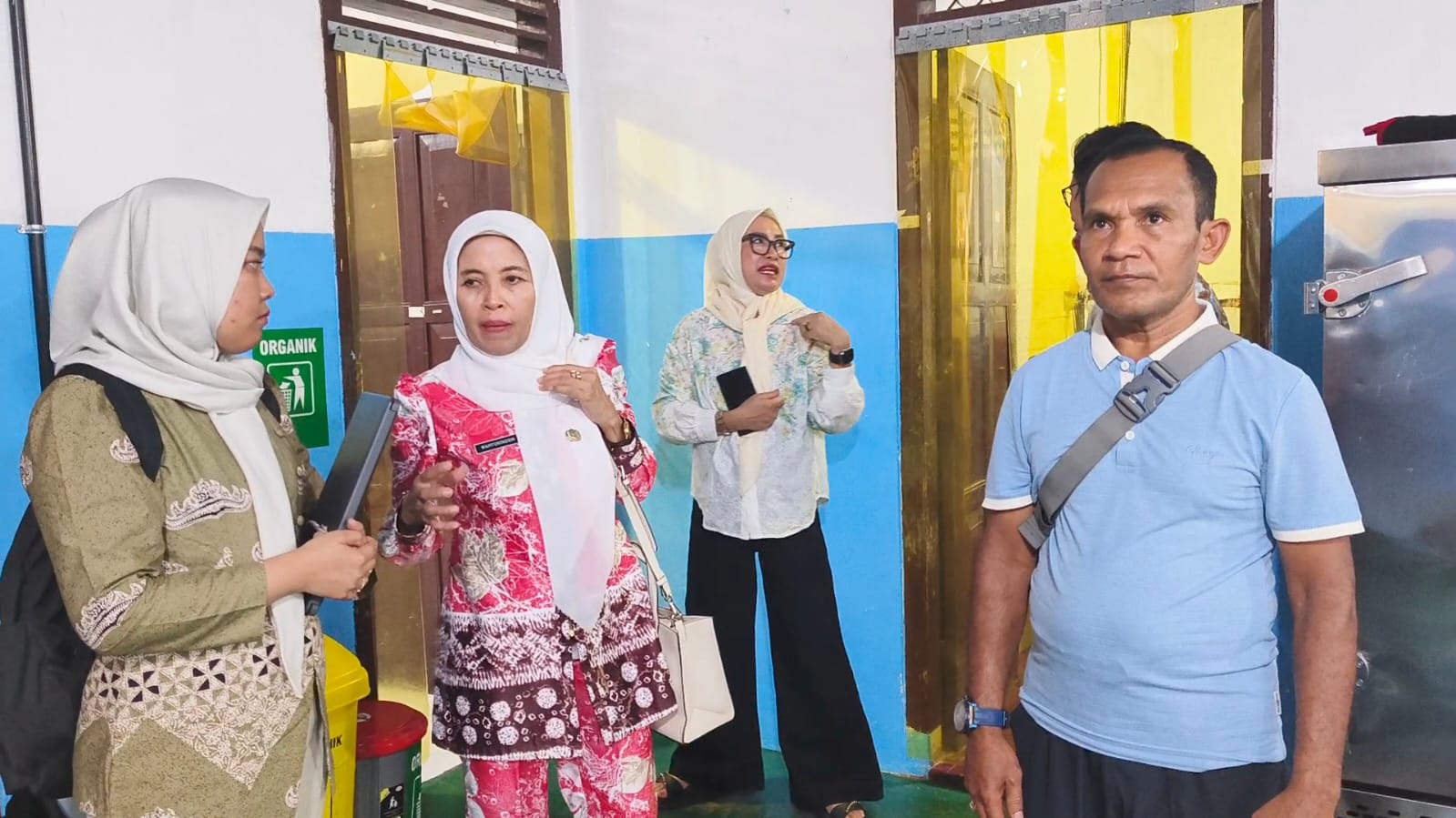 Usai Terima Laporan Warga, Ria Hartini Dampingi Sidak SPPG di Metro ...